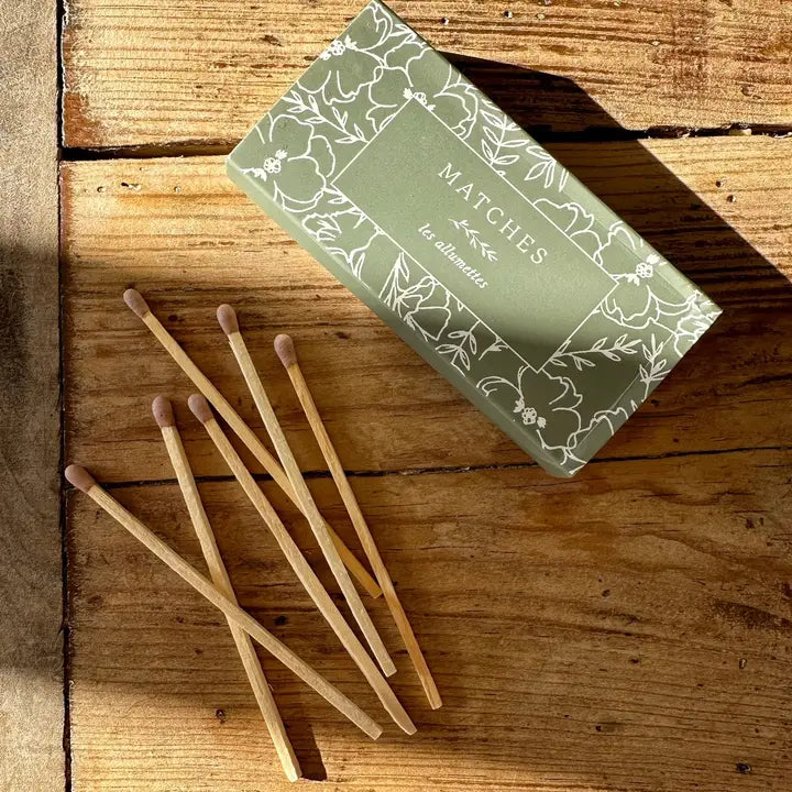 Vivi et Margot Matches – Hunt and Hostess